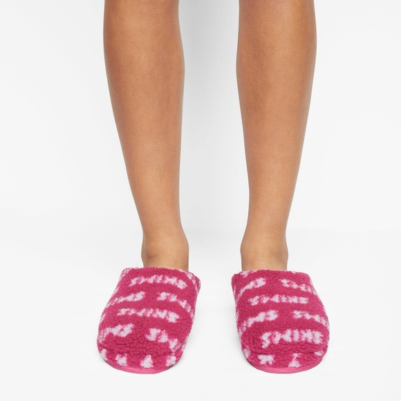 SKIMS | Shoes | New Skims Sherpa Logo Slipper | Poshmark